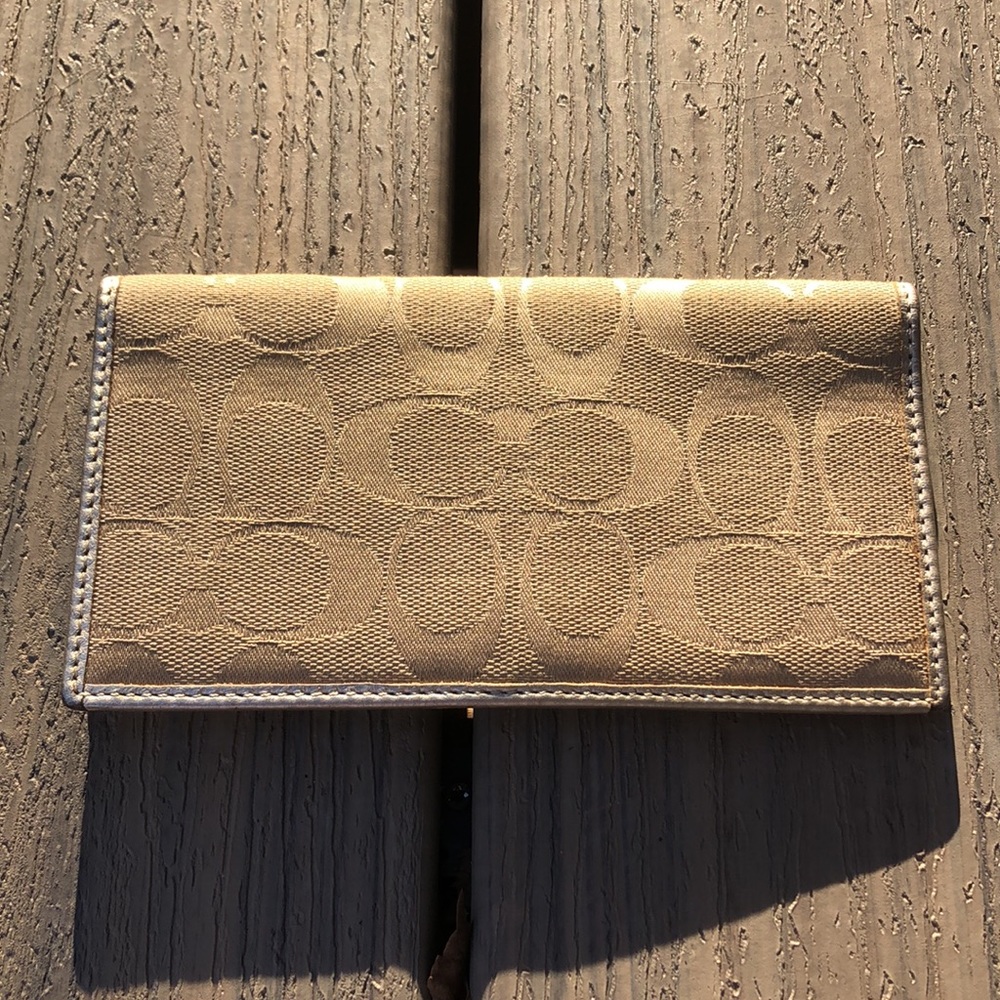 Coach Wallet Bifold Signature C Pattern Wristlet Pass… - Gem